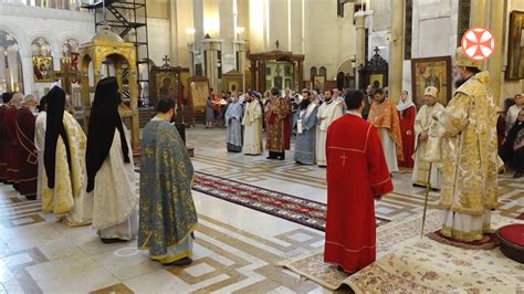 ყოვლადწმინდა სამების სახელობის საპატრიარქო ტაძარში საკვირაო მსახურება