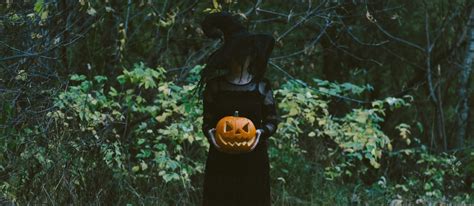 Feeling Lucky Dive Into Our Quiz On Magic And Superstitions Wise Trivia