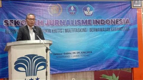 Mohammad Nasir Kebebasan Pers Wartawan Berpikir Kritis Tanpa Batas