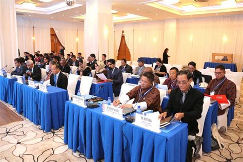 “Үндсэн хуулийн нэмэлт өөрчлөлтийн асуудал Монгол улсын жишээ” хурал