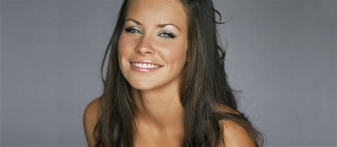 X Resolution Evangeline Lilly Hot Wallpaper X Resolution Wallpaper Wallpapers Den