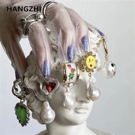 Hangzhi 2021 담수 진주 댕글 옐로우 에나멜 해바라기 데이지 스마일 윙크 페이스 드롭 귀걸이 여성용 보석 선물