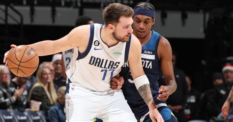 Luka Doncic se cobró su venganza y rozó el triple-doble contra Minnesota Timberwolves en la ...