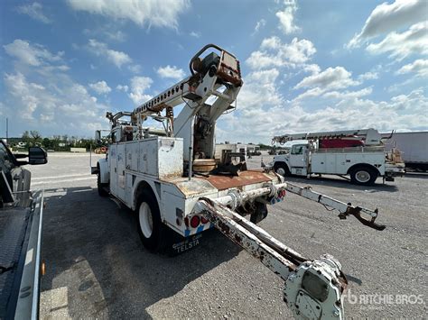 Telsta T40c 35 Ft On 1990 International 4900 4x2 Cable Placer Bucket