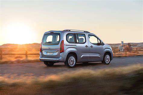 New Opel Combo Life Can Still Not Hold A Giraffe Autoevolution