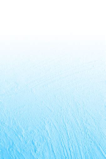 밝은 하늘 파란색과 퇴색 흰색 색깔옴브레 소박하고 얼룩진 석고 페인트 스트로크의 라인의 패턴빈 빈 수직 벡터 배경 파란색 배경에 대한 스톡 벡터 아트 및 기타 이미지