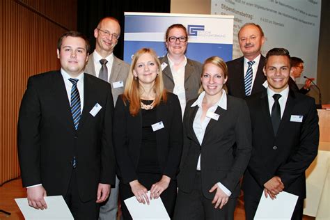 Dipl Ing Vera Wirths Erhält Otto Kienzle Preis 2015 Industrieverband Massivumformung E V