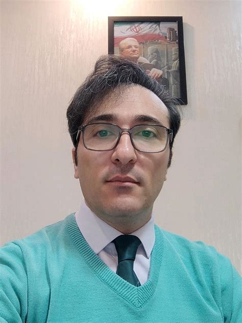 من یک خواننده ام Javad Saadat