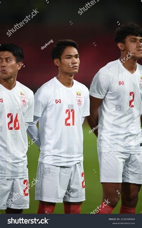 Pathumthanithailand11dec2022myat Kaung Khant 21 Player Myanmar Stock