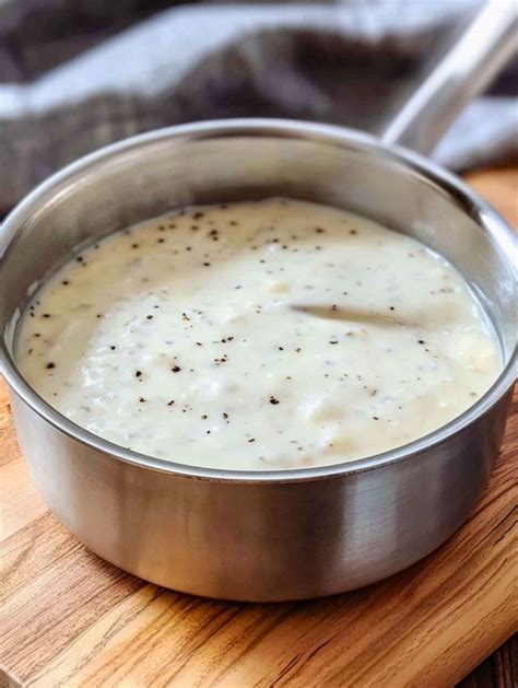 Simple White Gravy
