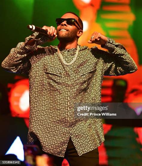 R Mario Photos And Premium High Res Pictures Getty Images