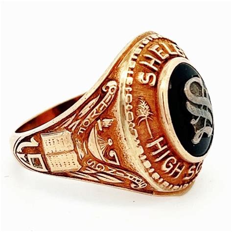 Size 7 Vintage Class Ring 10kt Gold Estate Ring Ant Gem