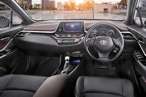Toyota Chr Hybrid Price Review Specifications And Mei Promo Zigwheels