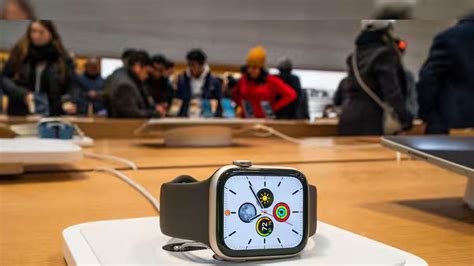 Apple Halts Smartwatch Display Development Insider Report