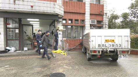 AWeirdDev Zh Tw Pts Articles Sm Datasets At Hugging Face