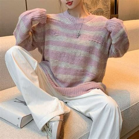 스트라이프 라운드 풀오버 니트 티셔츠 결혼식투피스 하객 가을 데이트 데일리 오피스룩 니트티 오피스룩 캐주얼 러블리 봄 맨투맨 카디건