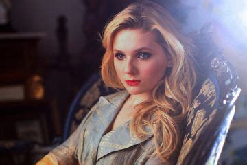 Abigail Breslin S Birthday Celebration Happybday To