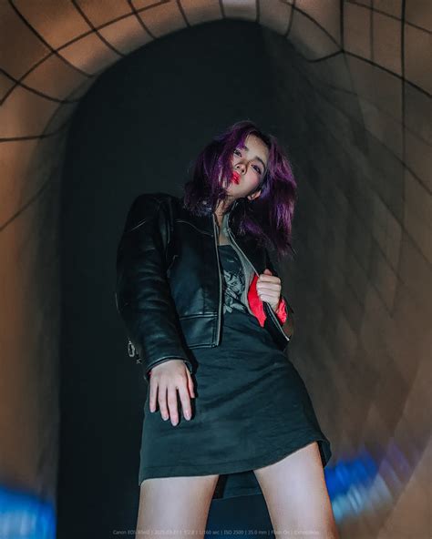 까칠한필구 사진촬영 디렉터 욕조 빈티지 눈오는 아침인데 움직이기가 싫네 아침출사 준비중에 간단히 올려보기 트러플스튜디오 컨셉촬영 인물사진 감성사진 이쁘다