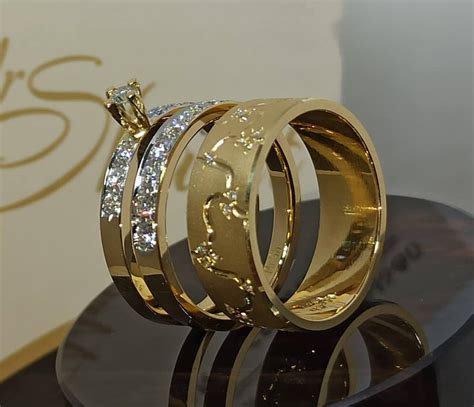 ფანტელების კოლექცია მხატვარი დიზაინერი ისრაელიდან Maks Meir Shavit Fanbook