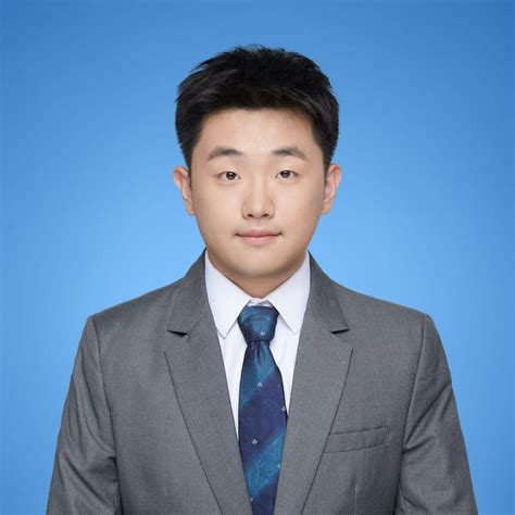 华东理工大学家教 紫教员 博士在读 所学专业：物理化学 （编号2004794） 【上海家教中心】