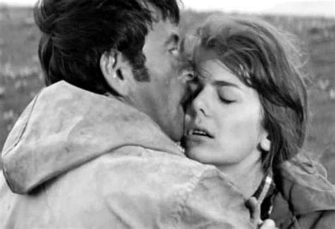 Меглена Караламбова играе на сцената три месеца преди да се роди Хай Клуб