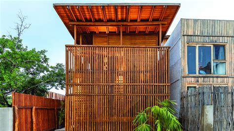 Red Arquitectos Builds Casa Numa From Coconut Palm Wood