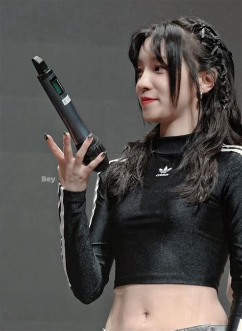 우기 배꼽 마이너 갤러리