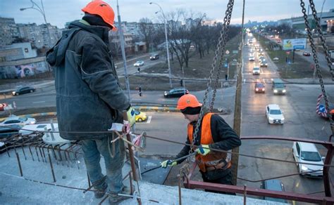 На вулиці Богатирській на декілька тижнів обмежать рух транспорту Вечірній Київ