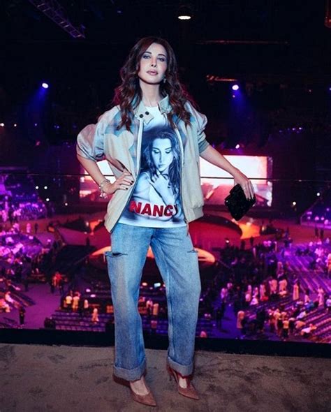 تصاویر جدید از نانسی عجرم با یک استایل خاص و دخترانه