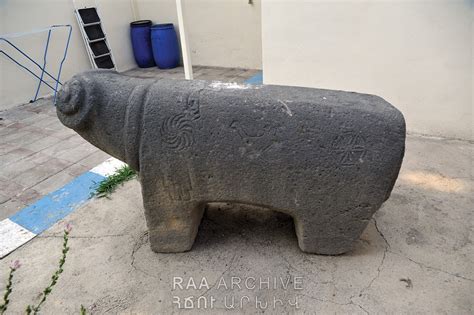 Խոյատապան ՀԱՅԱՍՏԱՆԻ ՊԱՏՄԱԿԱՆ ՀՈՒՇԱՐՁԱՆՆԵՐ