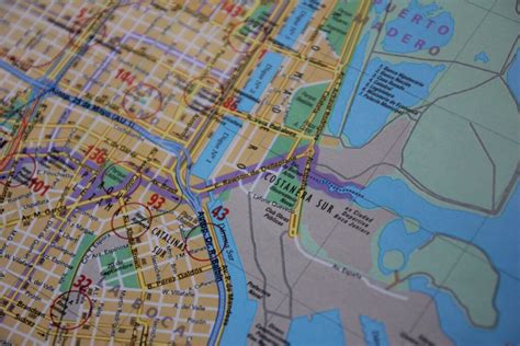 easy way to detect isolated and overlapping geo polygons in python