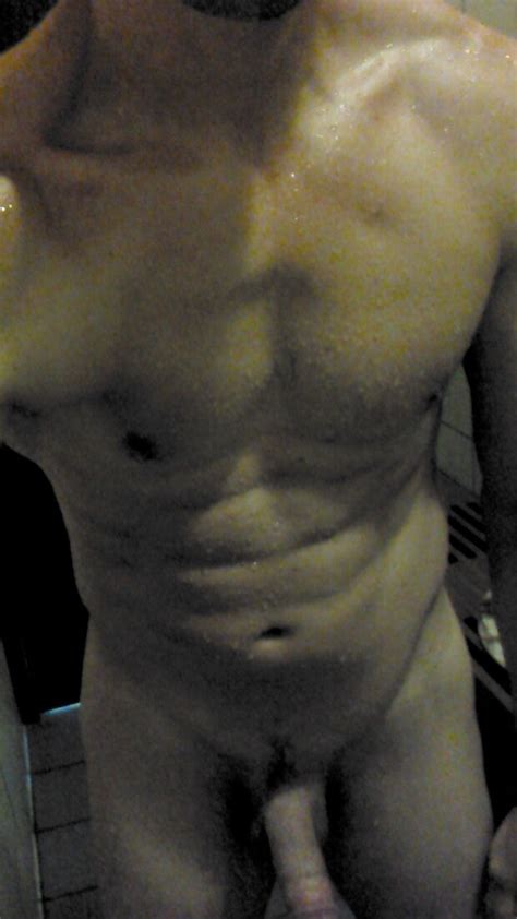 Shower Selfie Bigunn