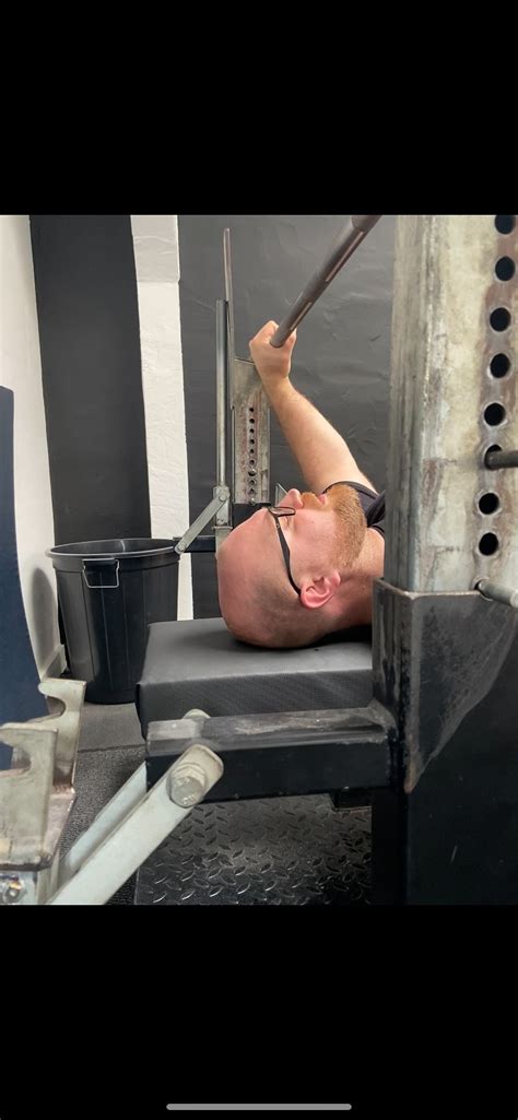 The First Picture Shows Incorrect Neck Alignment When Setting Up On The