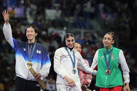 واکنش سارا بهرامی به مبارزه ناهید کیانی و کیمیا علیزاده عکس خبرآنلاین