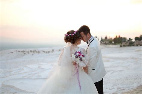 배경 화면 얼굴 경치 모델 초상화 눈 바다 모래 구성하다 바닷가 프랑크푸르트 입술 유행 니콘 보케 행복 웨딩 드레스 베를린 결혼 행사