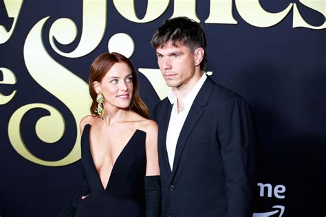 Riley Keough Had A Sex Scene With Her Real Life Husband In Daisy Jones