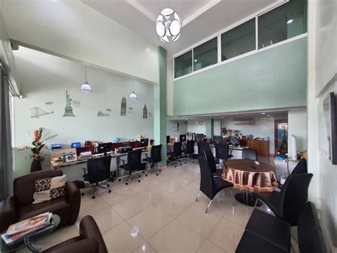 ให้เช่าอาคารพาณิชย์ 2 คูหา ติดรถไฟฟ้าสายสีชมพู สถานีรามอินทรา กม 6 4 ชั้น 450 ตรม Ennxo