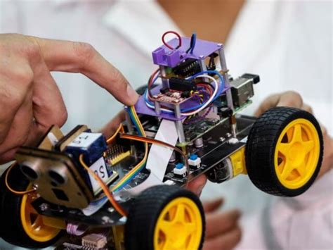 Israeli Scientists Develop Sniffing Robot With Locust Antennae News18