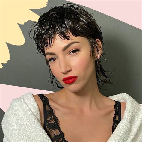 Rihanna Pixie Cut 2022