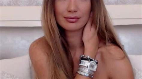 Flash On Bed Porn Videos