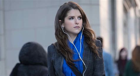 Anna Kendrick Pitch Perfect Outfit