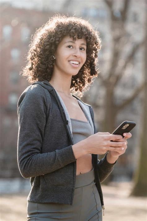 200 fun and different dating app questions you have to ask