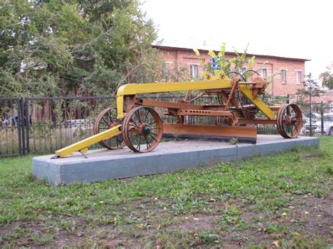 Коростеньський завод шляхових машин - Коростень