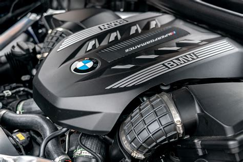 See Photos Of 2020 Bmw X5 M50i
