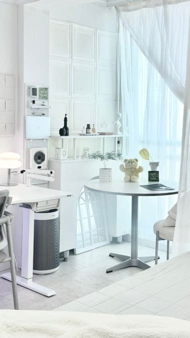 크리에이터가 셀프 시공과 홈스타일링으로 가꾼 10평 방 라이프스타일 슈퍼앱 오늘의집