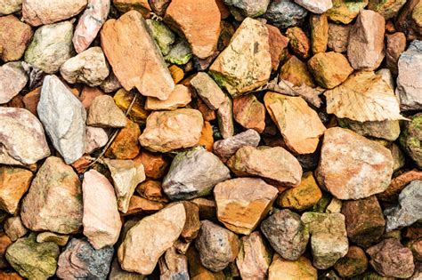 현대적인 배경 질감 및 그래픽 사용에 대 한 흩어져있는 여러 색된 돌 0명에 대한 스톡 사진 및 기타 이미지 0명 디자인 모던 양식 Istock