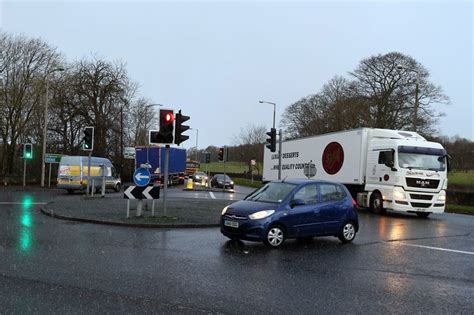 Drivers Are Using Roundabouts Wrong What The Highway Code Rules