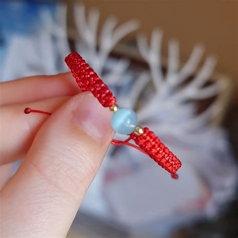 Подарък За Бебе Или Дете Синьо Око със Злато и Червен Конец Против Уро