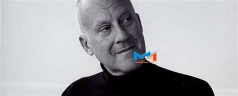 پاورپوینت بیوگرافی و تحلیل آثار نورمن فاستر 92 اسلاید معماری ايران