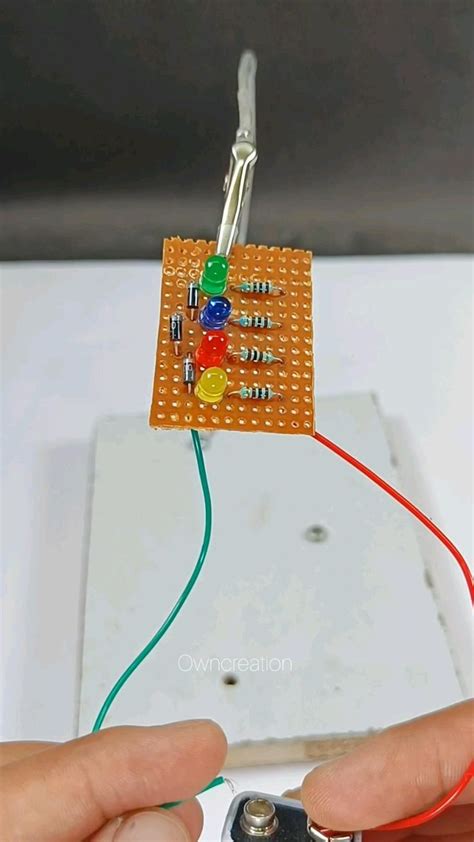Battery Level Indicator Electronics Mini Projects Electronics Projects Diy Electronics Projects
